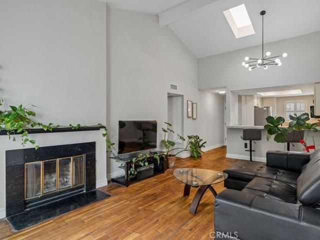 645 Chestnut Ave Apt 305, Long Beach, CA 90802