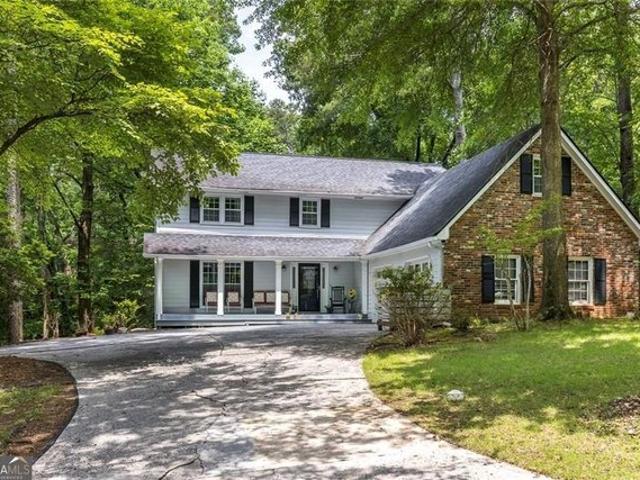 645 Branch Valley Ct, Roswell, GA 30076