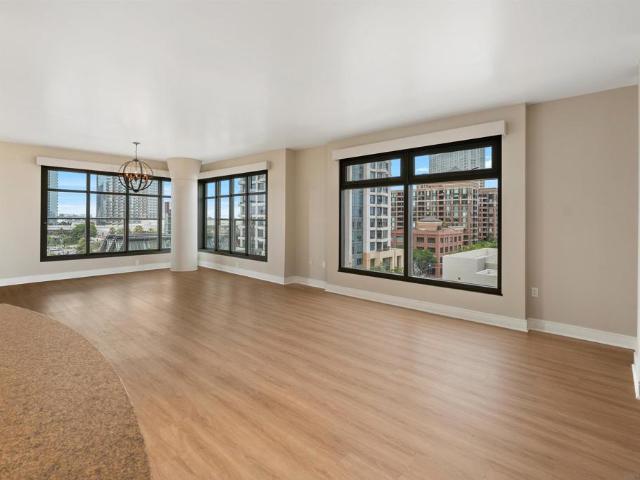645 Front St 712