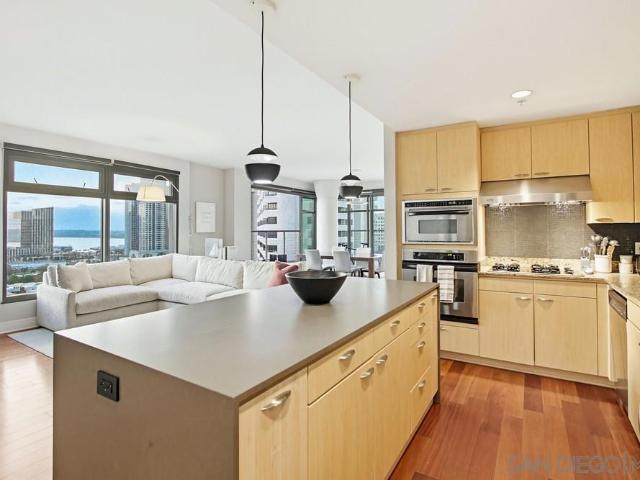 645 Front Street 1705