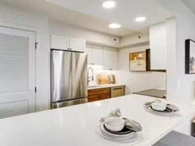 645 FT 1 bed 1 bath Arlington, VA, Pentagon City 1 Bed.