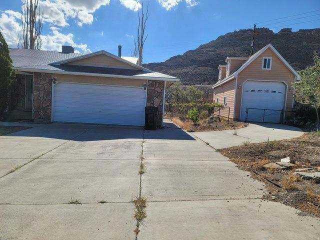 645 N Aria Blvd, Wendover, UT 84083