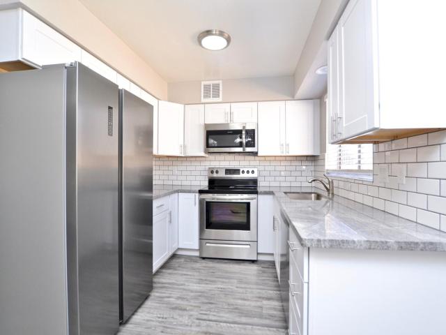 645 N Arrowhead Drive # 1