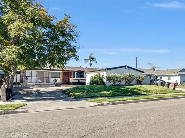 645 S Trident St, Anaheim, CA 92804 | MLS #OC26011 | Compass