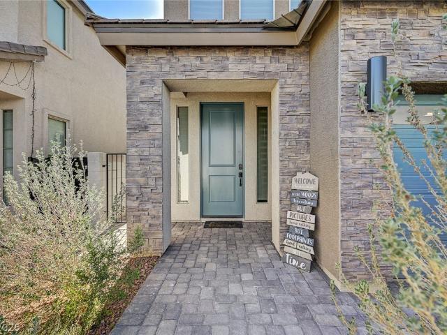 645 Soaring Wings Ave, Las Vegas, NV 89183 | MLS #2704