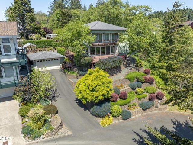 645 SE 3rd St, Newport, OR 97365