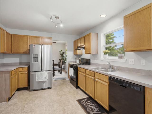645 Spicebush Lane