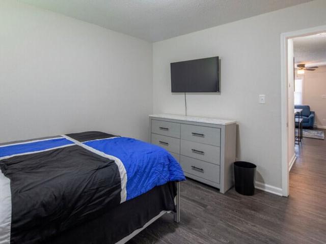 $645 Summer Special with internet, water, and trash included. 1 Bedroom Apartment for Rent at 405 Beech St, Clarksville, TN 37042 New Providence