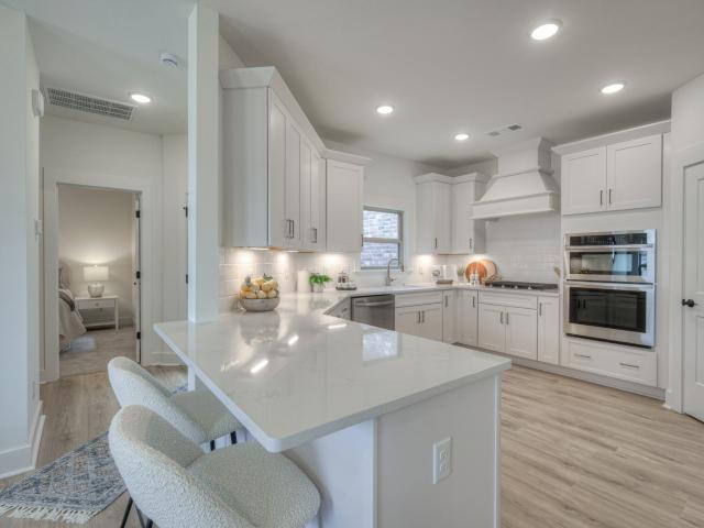 645 Swanston Lane