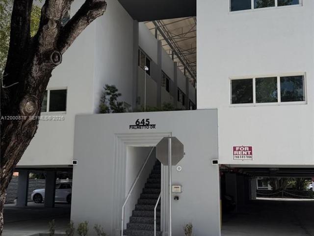645 Palmetto Dr, Unit 12, Miami Springs, FL 33166 | MLS #A12000