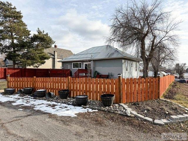 645 W 1st N, Saint Anthony, ID 83445