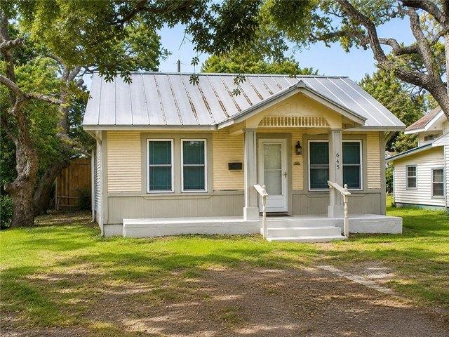 645 W Yoakum Ave, Aransas Pass, TX 78336