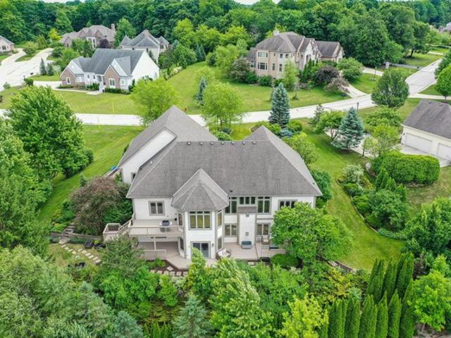 645 Talon Trl, Brookfield, WI 53045