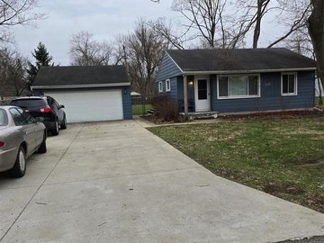 6465 Monrovia Dr, Waterford Township, MI 48329