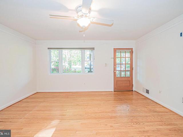 6466 Oakwood Drive