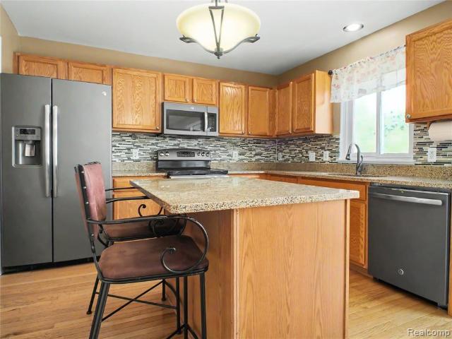6467 Cranberry Drive