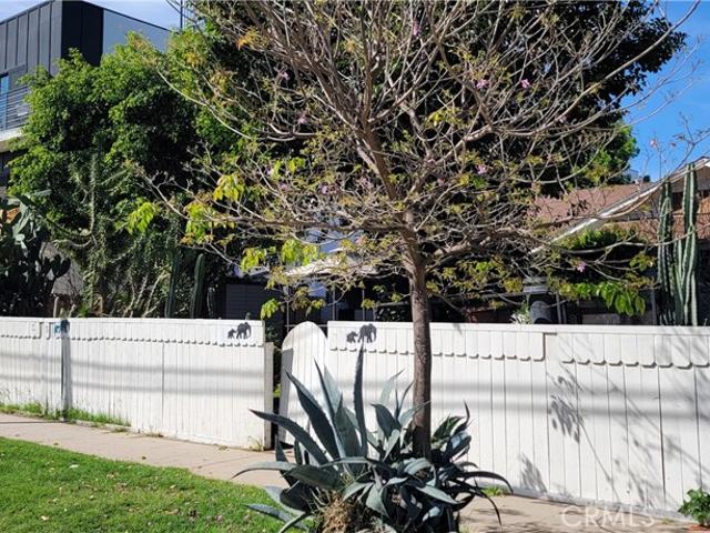 6467 Woodley