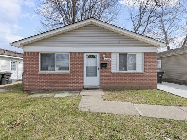 6469 Troy St, Taylor, MI 48180