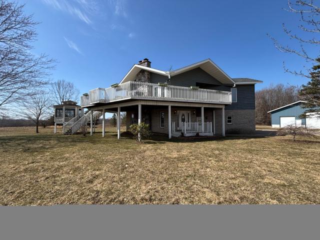 64600 6 / Street