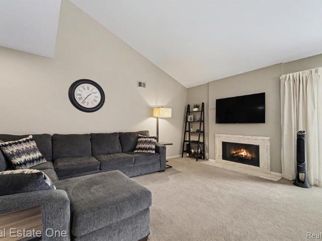 6463 Maple Hills Lane