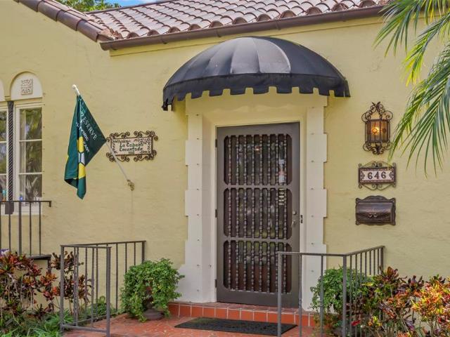 646 16th Ave NE, St. Petersburg, FL 33704 | MLS #TB8368 | Compass