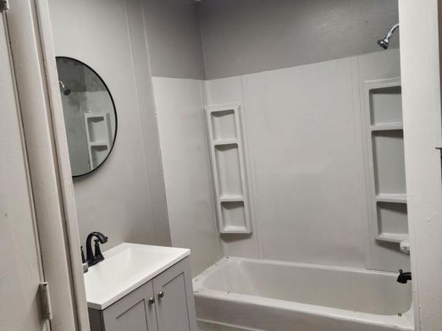646 648 Columbus Street 3 Bedroom Apartment for Rent at 646 Columbus St, Wabash, IN 46992