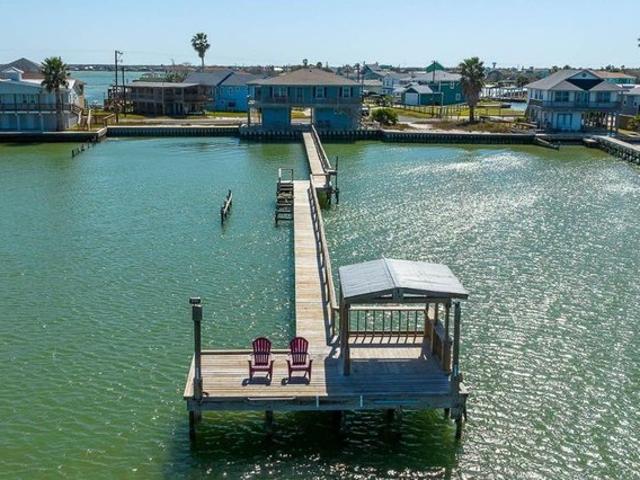 646 Copano Ridge Rd, Rockport, TX 78382