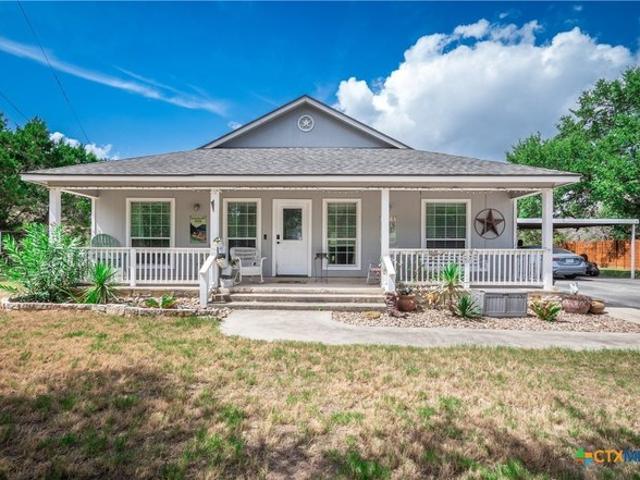 646 Appaloosa Dr, Fischer, TX 78623