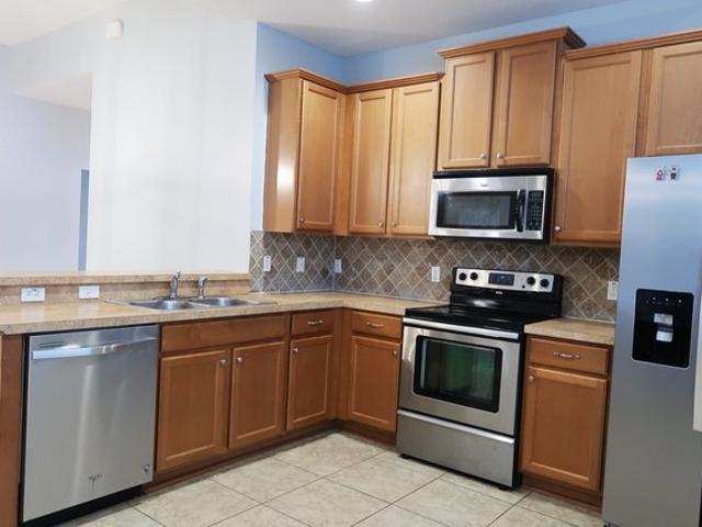 646 Arbor Pointe Ave, Minneola, FL 34715