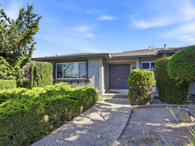 646 Bolton Court