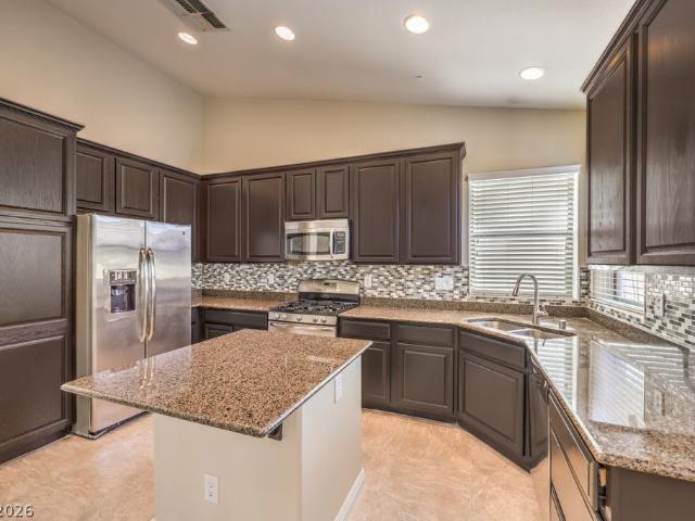 646 Ember Rock Ave, Henderson, NV 89015 | MLS #2761
