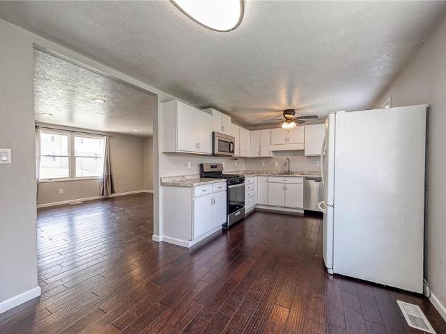 646 Harborview Dr, Pittsburgh, PA 15239 | MLS #1746 | Compass