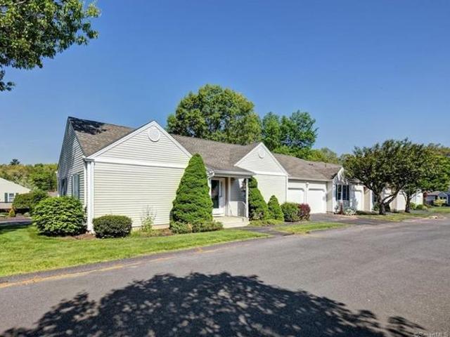 646 Overlook Path #646, Southington, CT 06489