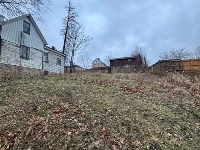 646 Locust Ave