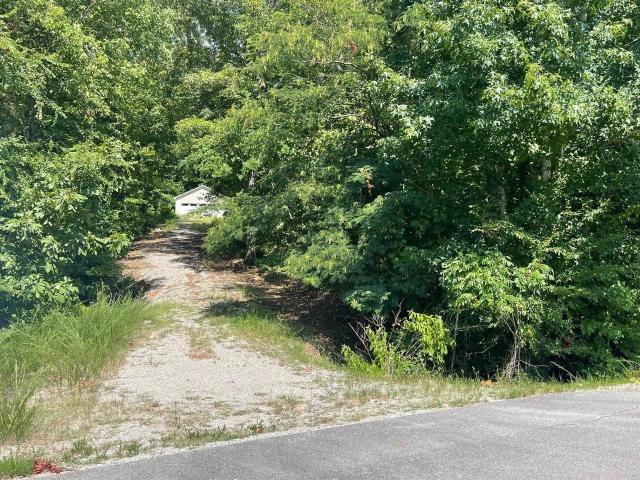 646 Lake Front Dr