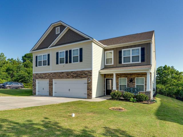646 Lakeshore Drive