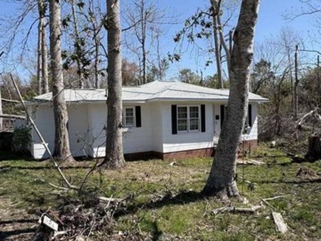 646 N Main St, Swainsboro, GA 30401