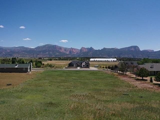 646 S 800 E, New Harmony, UT 84757