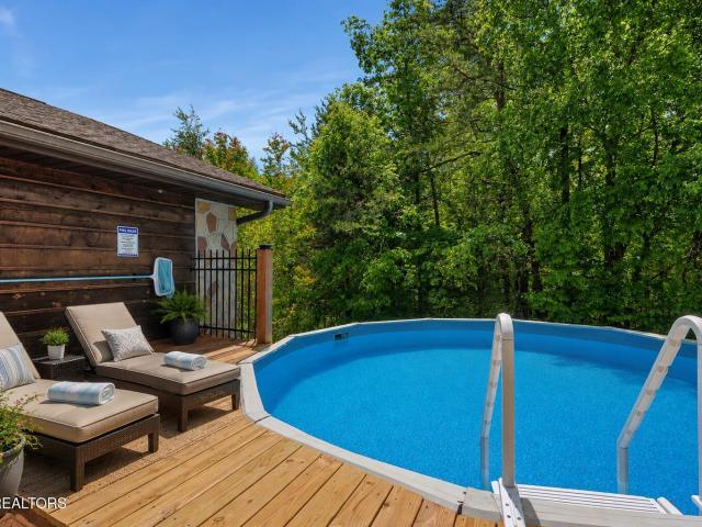 646 Parton Hollow Rd