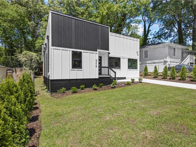646 Robert Street NW