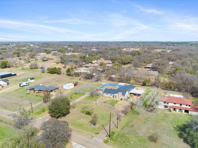 646 Winding Oaks Dr, Waco, TX 76705 | MLS #21183