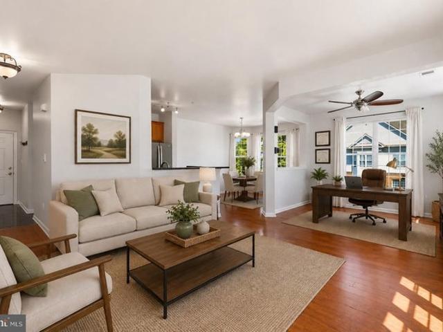 6475 Cheyenne Dr Unit 301, Alexandria, VA 22312