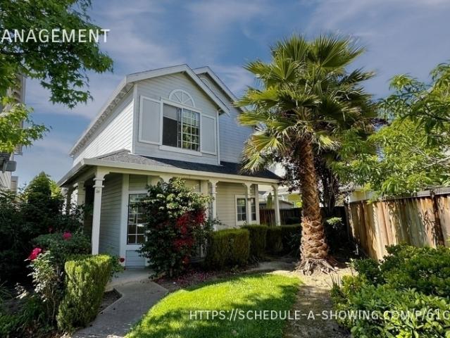 6479 Buena Vista Dr, 3 beds, 2 full and 1 half baths