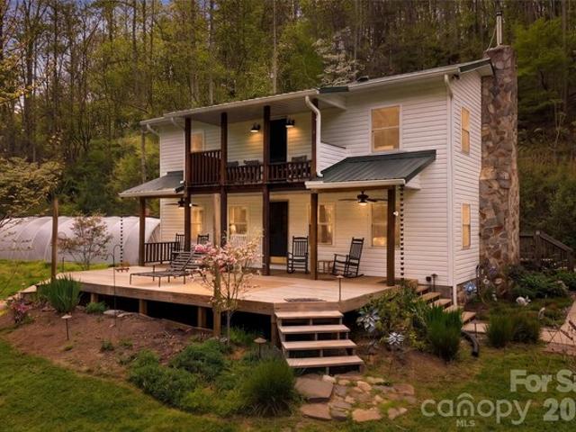 6470 Stone Mountain Rd, Lenoir, NC 28645