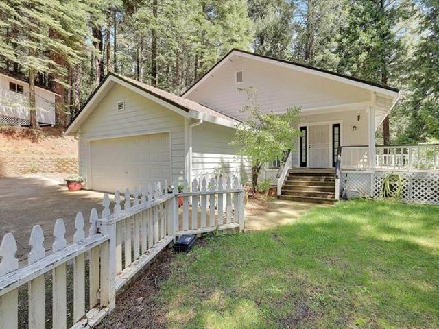 6471 Mica Ct, Pollock Pines, CA 95726