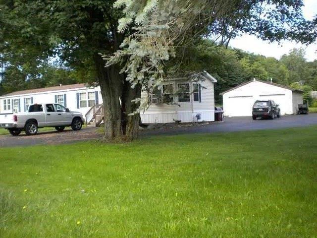 6471 Kelly Rd, Sodus, NY 14551