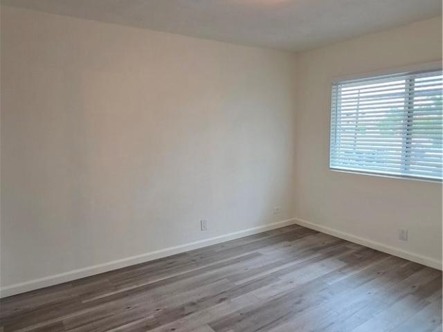 6471 Western 4
