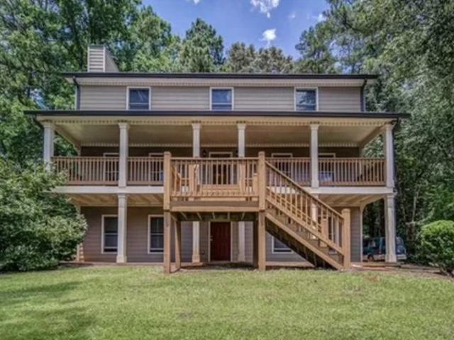 6472 Swift Creek Dr, Lithonia, GA 30058