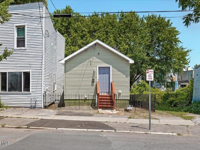 647 3rd Street