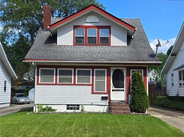 647 Columbia Ave, Akron, OH 44310